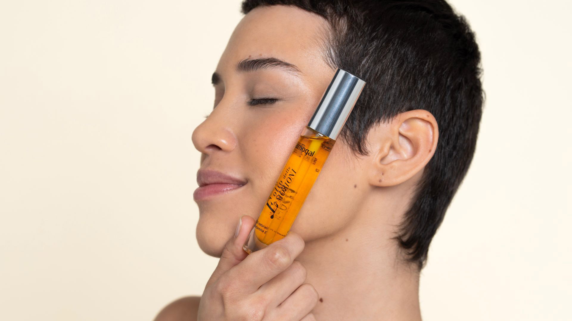 Olio corpo: proprietà e benefici dell’alleato beauty più amato dell’inverno - Farmogal